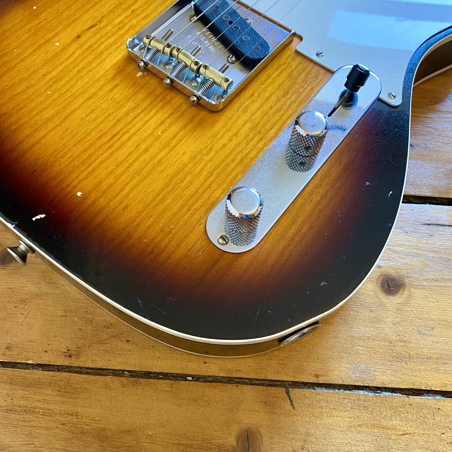 Fender Custom Shop 1950 '50s Reissue Telecaster Custom Relic Double Bound Nocaster 2011 Sunburst ...